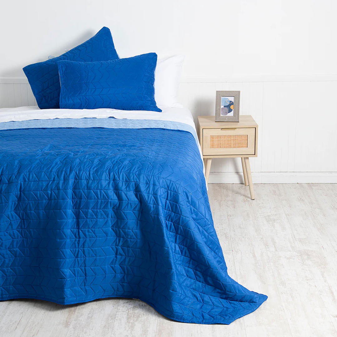 Cubrecama Quilt 2 Plazas Microfibra Bicolor Azul-Celeste Mashini